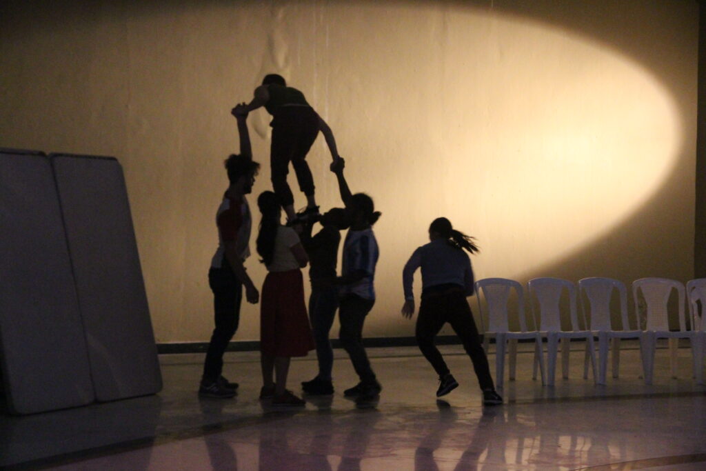 Supper! People on the Move - Silvana Cardell